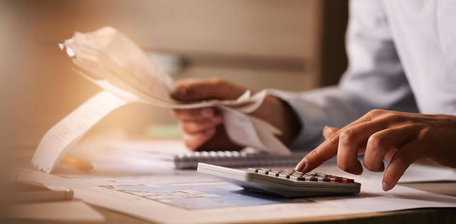 How to request an invoice from Booking | Doblemente