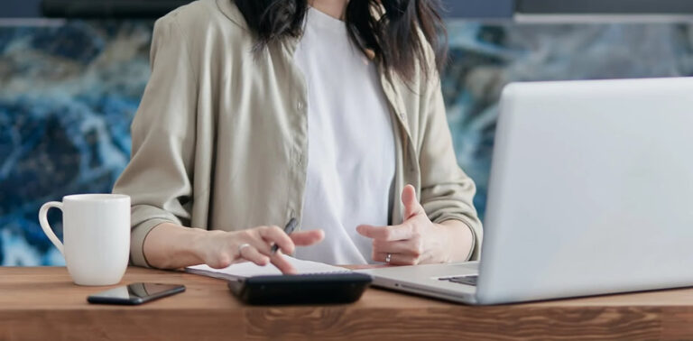 How to request an invoice from Booking | Doblemente